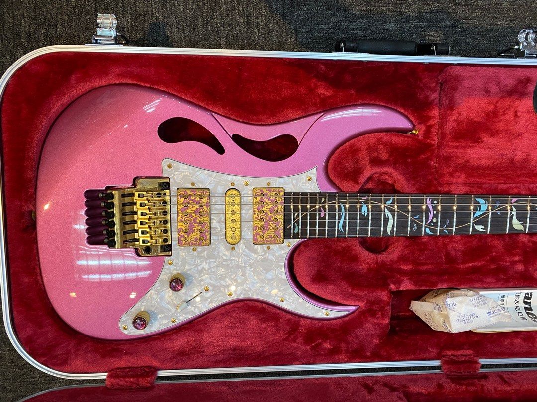 Ibanez Pia pink, Hobbies & Toys, Music & Media, Musical Instruments on ...