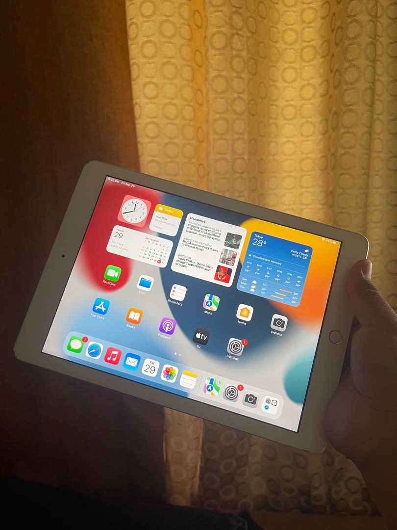 iPad 5th Gen 128gb, Mobile Phones & Gadgets, Tablets, iPad on Carousell