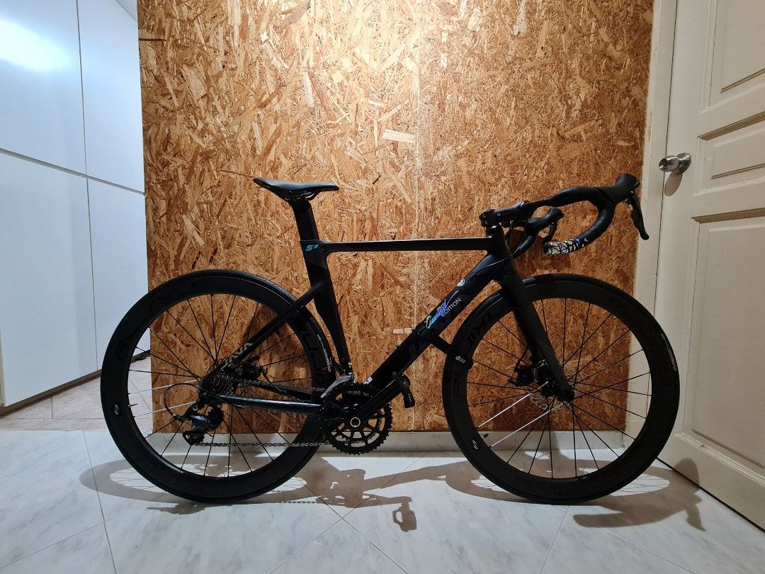 JAVA SILURO 3 with carbon wheel set profile 50mm, Sports Equipment ...