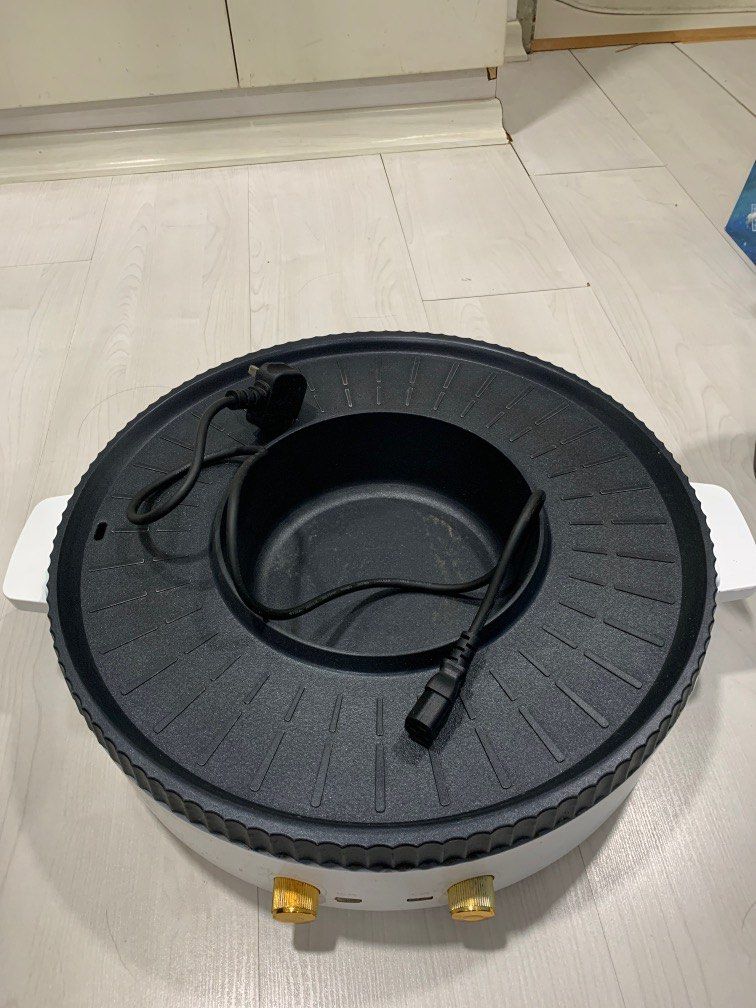 Kbbq grill and hotpot, TV & Home Appliances, Other Home Appliances on ...