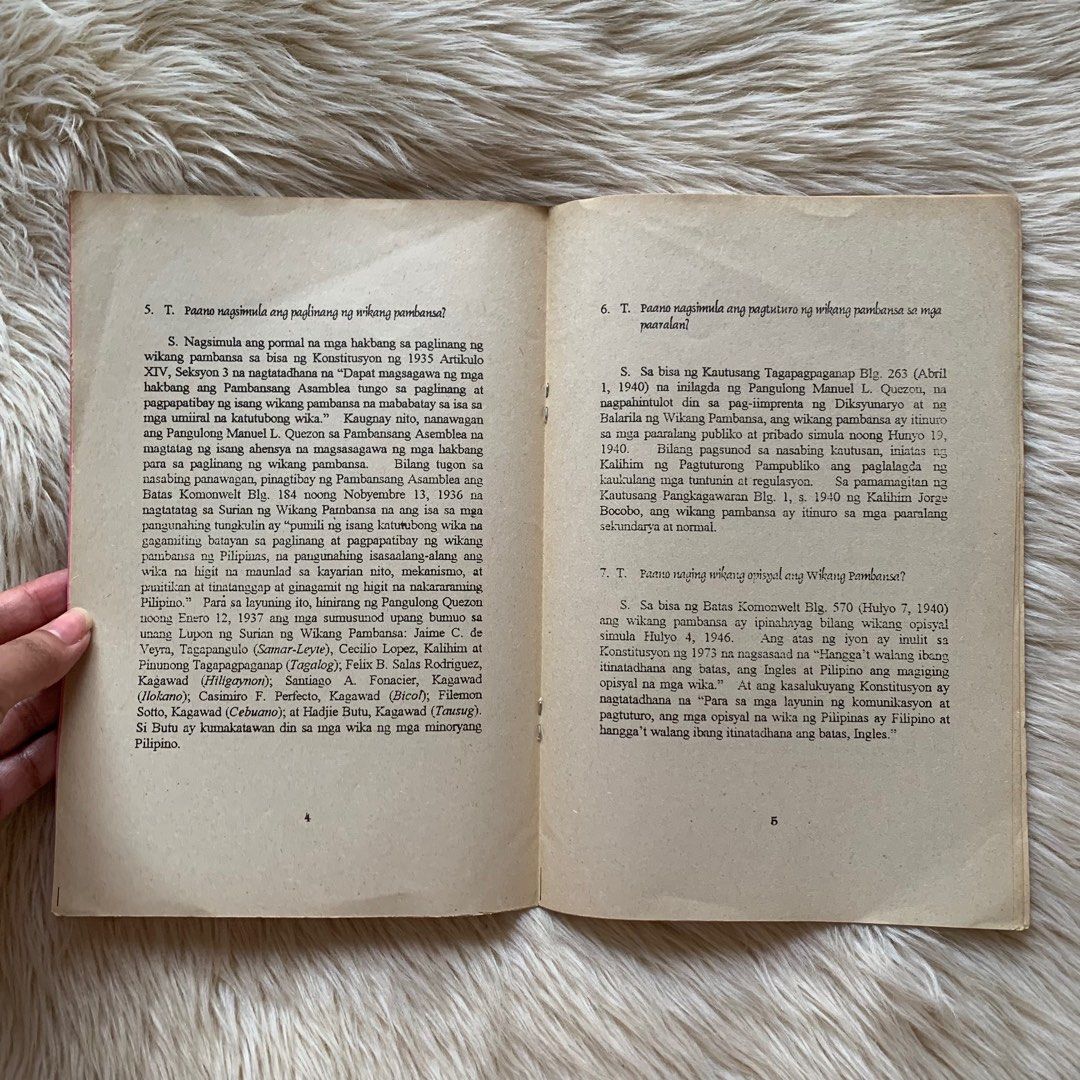 KWF Booklets (1996) - Mga Tanong at Sagot sa Wikang Filipino x The KWF ...