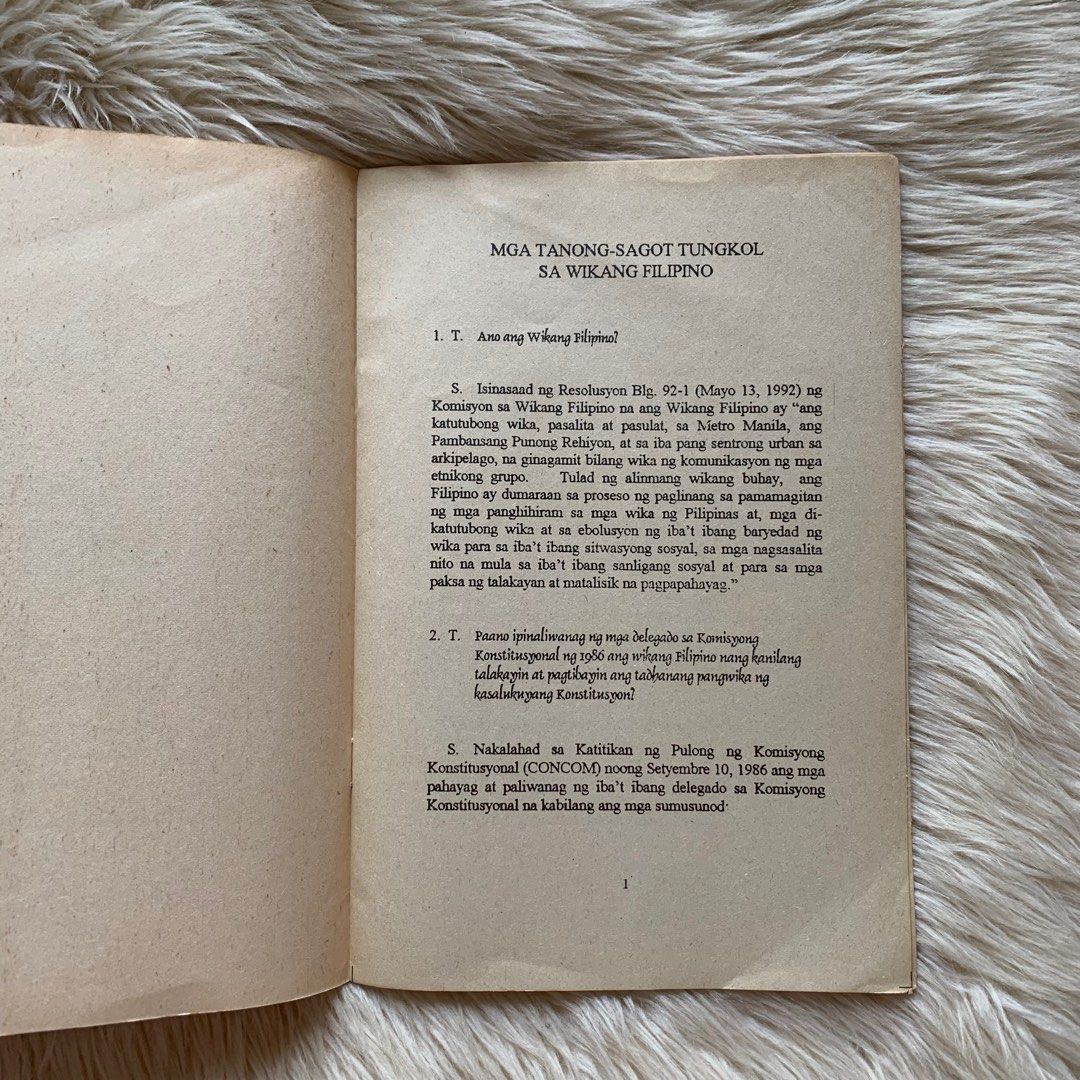 KWF Booklets (1996) - Mga Tanong at Sagot sa Wikang Filipino x The KWF ...