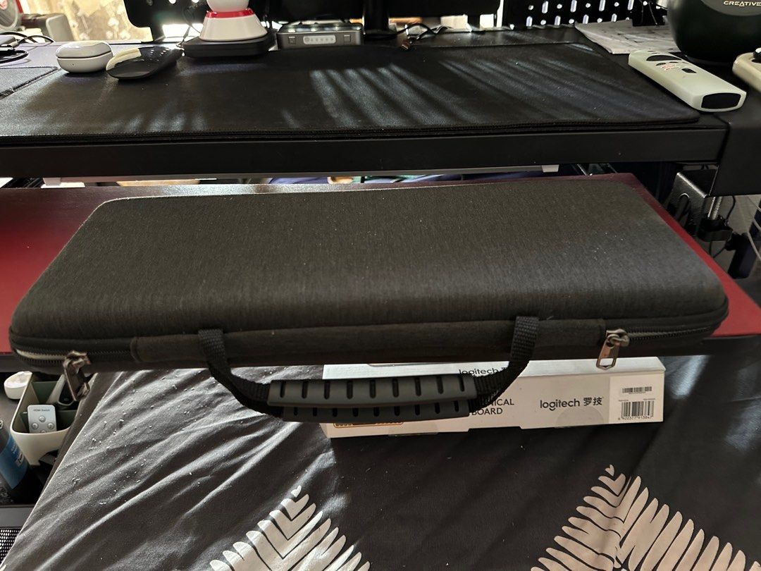 Logitech POP keyboard & Mouse & case - wireless, Computers & Tech ...