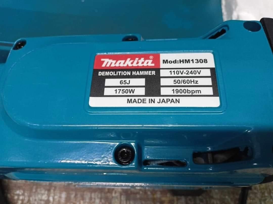 Makita Heavy Duty Demolition Hammer, Commercial & Industrial ...