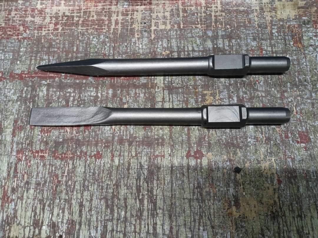 Makita Heavy Duty Demolition Hammer, Commercial & Industrial ...