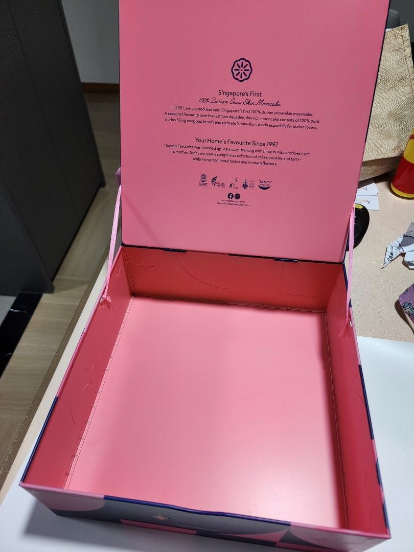 Metal mooncake box, Hobbies & Toys, Travel, Travel Essentials ...