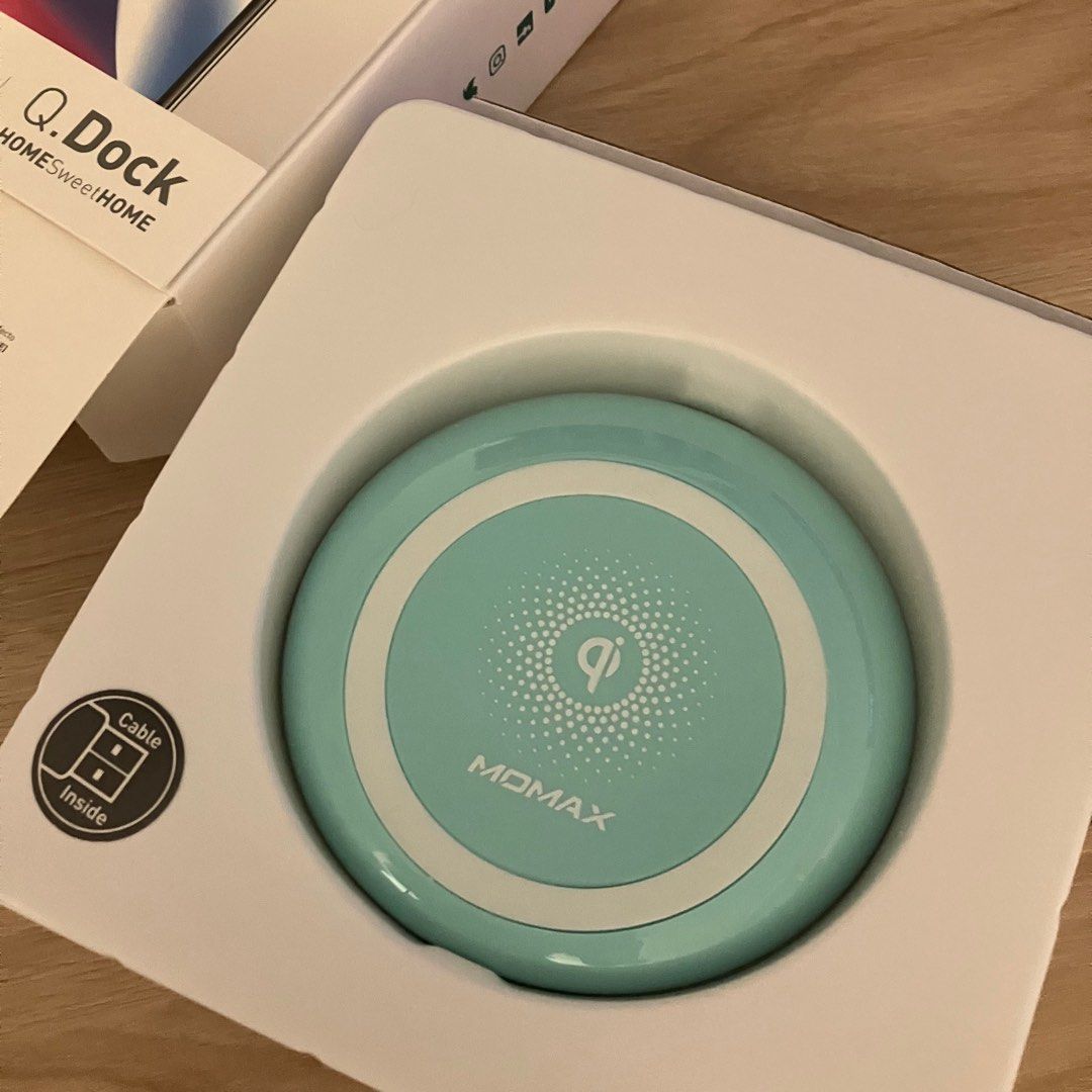 【全新】Momax 10W Q.Dock QI ios android 無線快速充電器 藍綠色, 手提電話, 電話及其他裝置配件, 電池及充電器 - Carousell