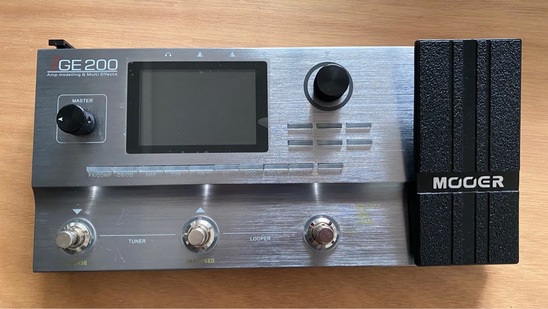 MOOER GE200, Hobbies & Toys, Music & Media, Music Accessories on Carousell