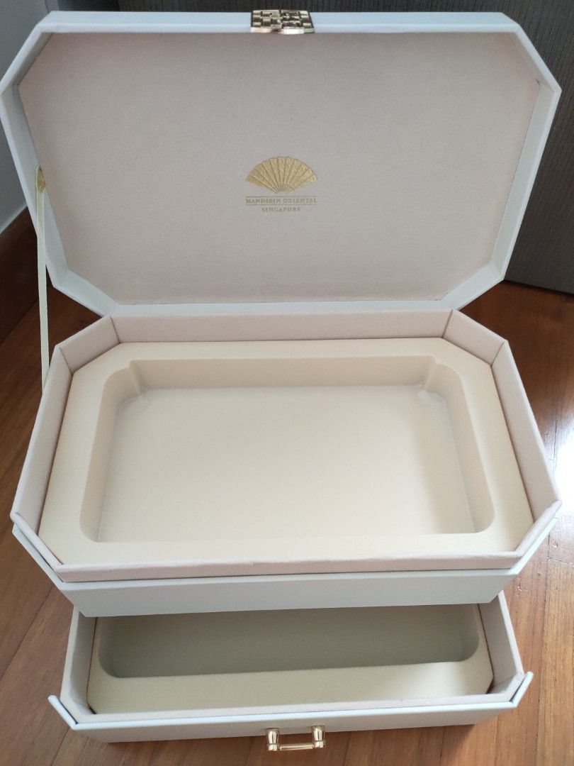 Mooncake box (Mandarin Oriental), Furniture & Home Living, Home ...