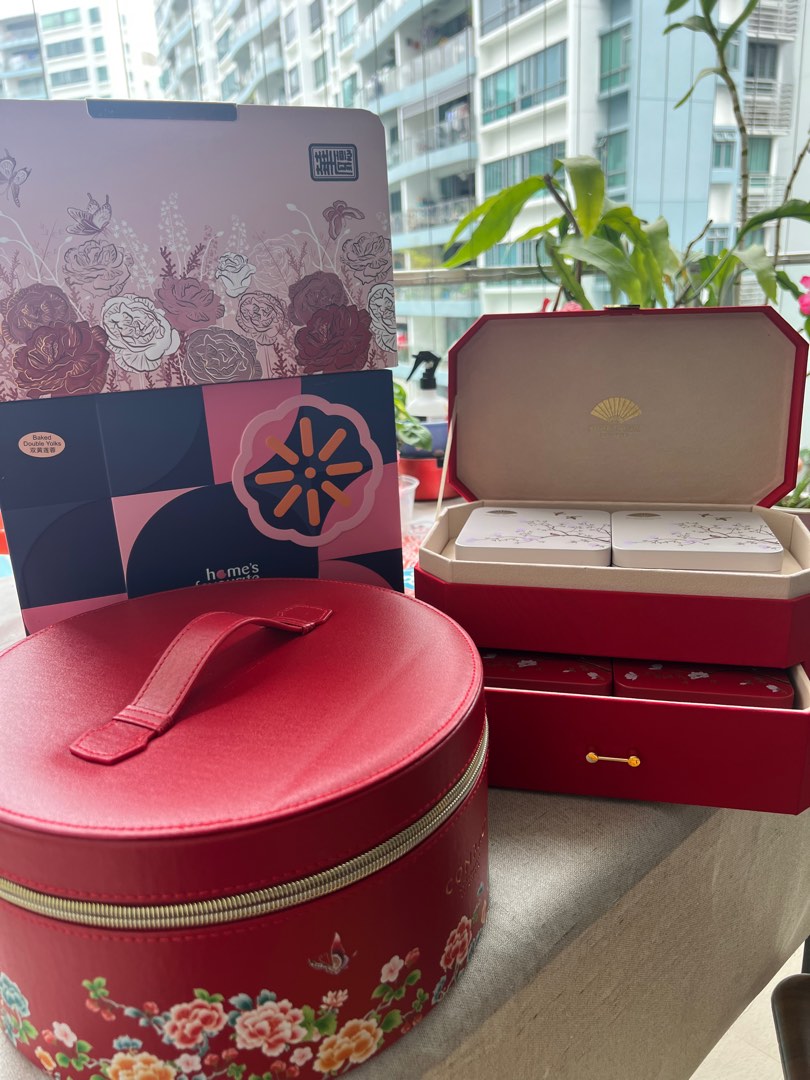 Mooncake boxes, Furniture & Home Living, Kitchenware & Tableware, Food ...