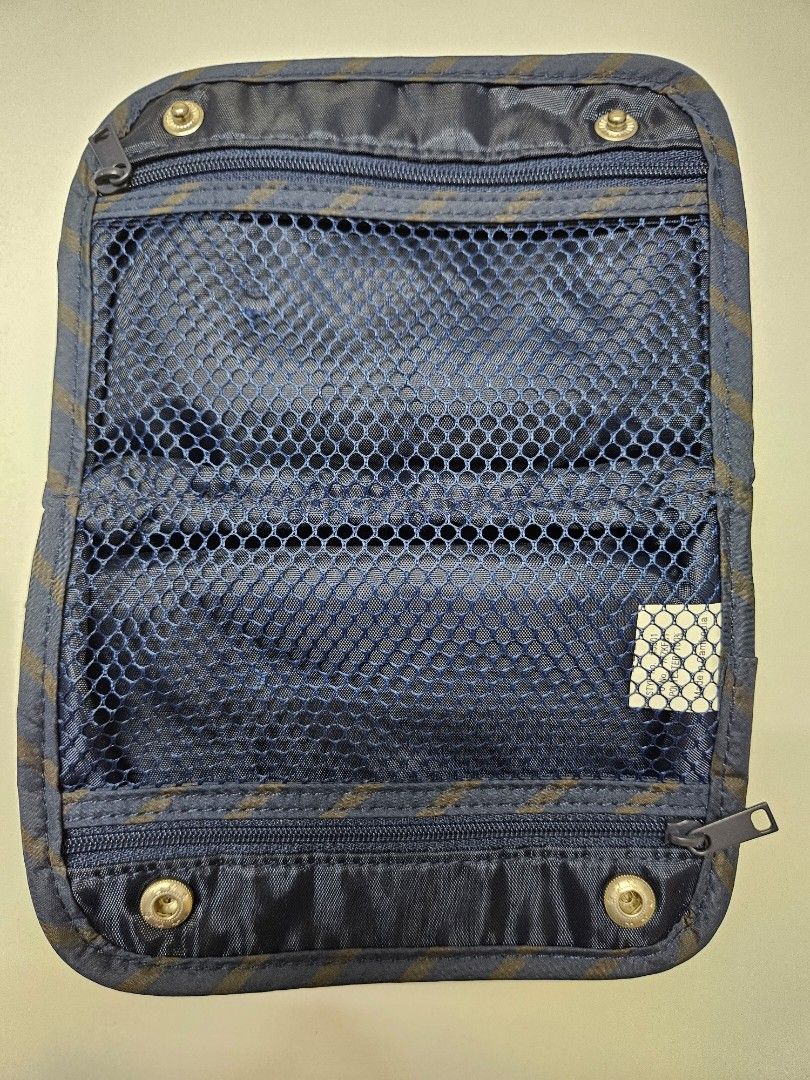 Muji small makeup case, Women's Fashion, Bags & Wallets, Purses ...