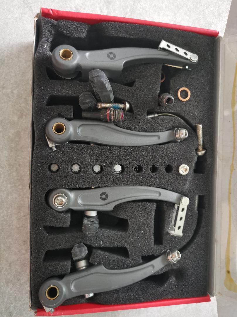 Original Dahon front and rear brakes with brake pads., Sports Equipment ...