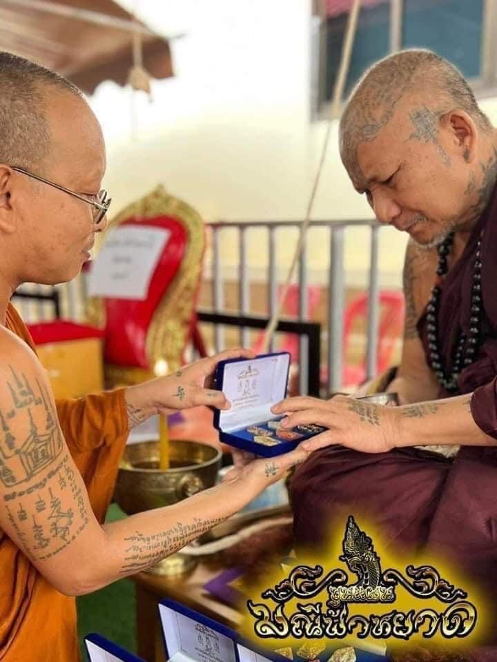 Phra Khun Paen Manee Fad Yah, Hobbies & Toys, Memorabilia & Collectibles, Religious Items on ...