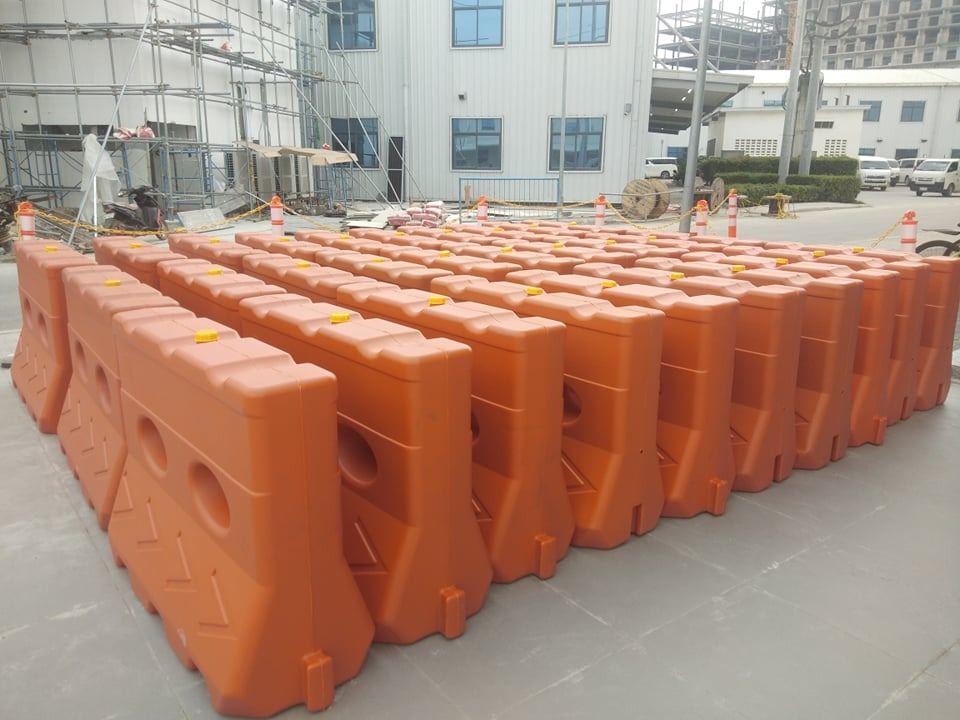 plastic barrier brb2 road barrier, Commercial & Industrial ...