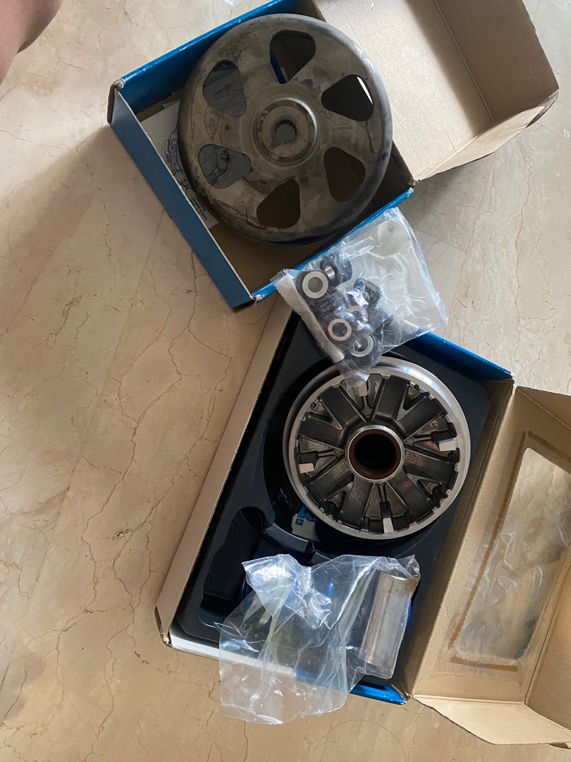 Pollini Variator and Spring Majesty 400, Motorcycles, Motorcycle ...