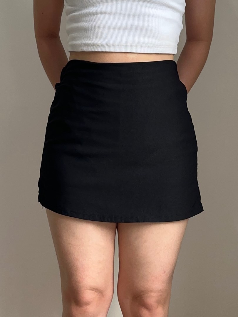 Pre-loved Mini Black Skort, Women's Fashion, Bottoms, Skirts on Carousell