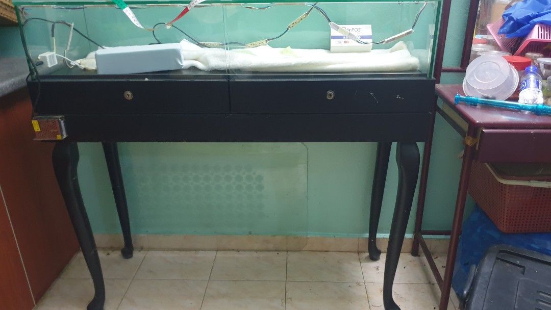 Rak display kaca ( glass display rack ), Furniture & Home Living ...