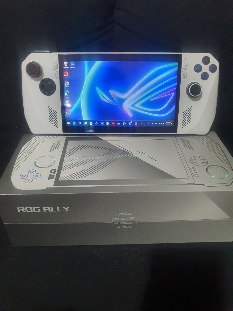 ROG Ally with XBox Controller, Video Gaming, Video Game Consoles ...