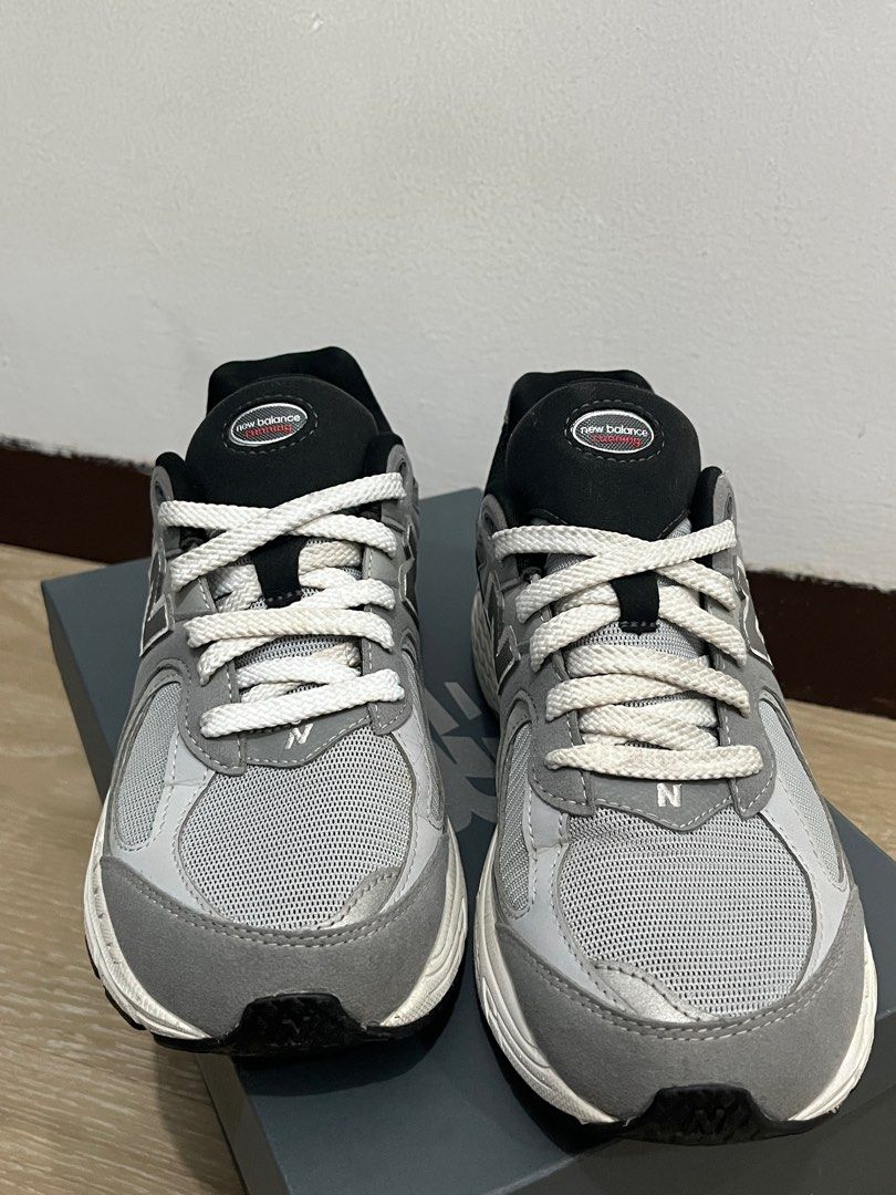 Sepatu New Balance 2002r, Fesyen Pria, Sepatu , Sneakers di Carousell