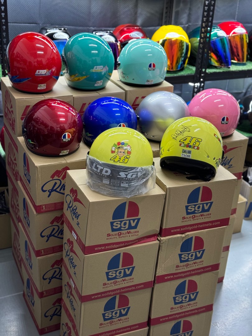 SGV Rider2 Helmet, Motorcycles, Motorcycle Apparel on Carousell