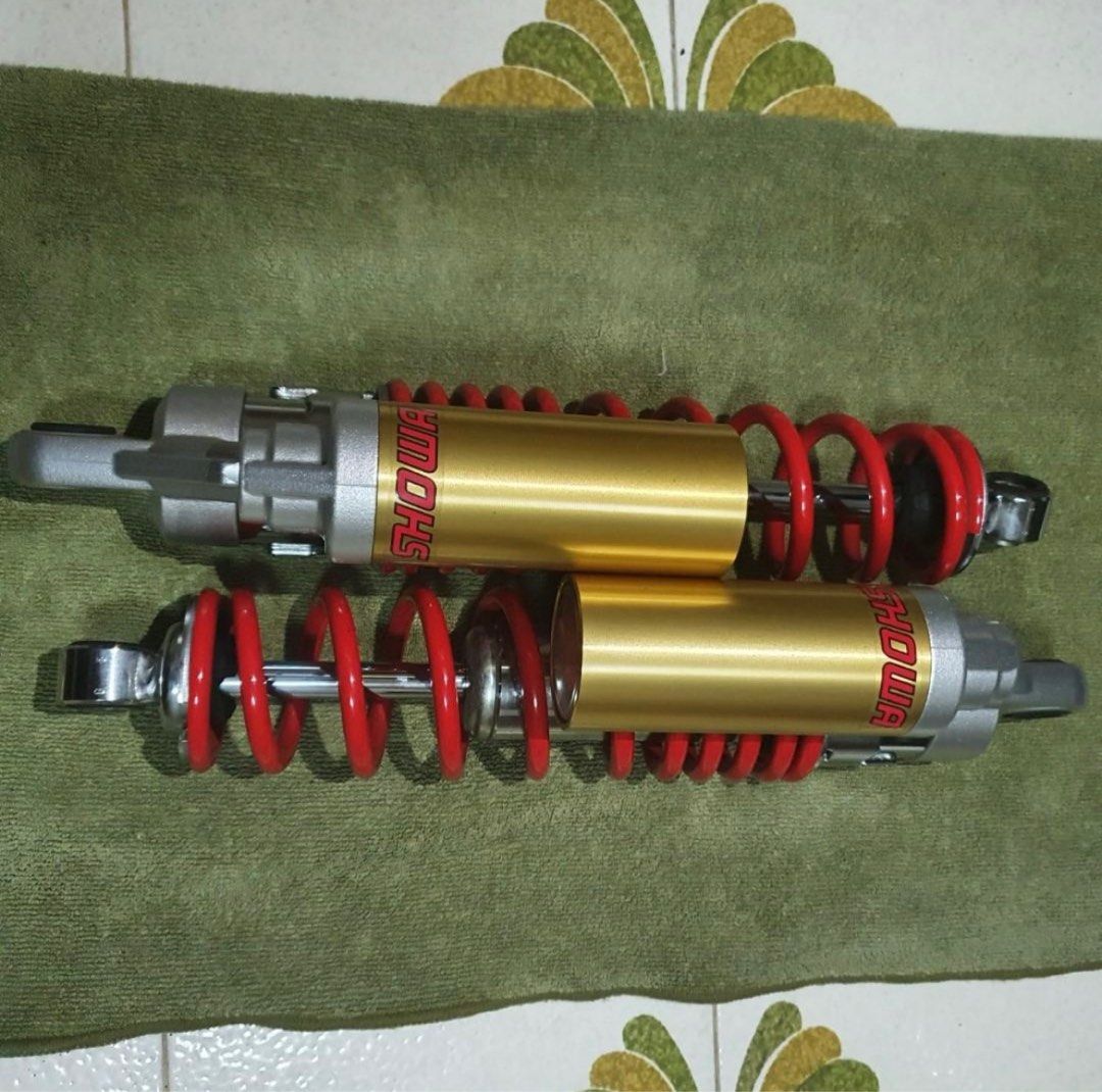 CB400 Showa Suspension, Motorcycles, Motorcycle Accessories on Carousell