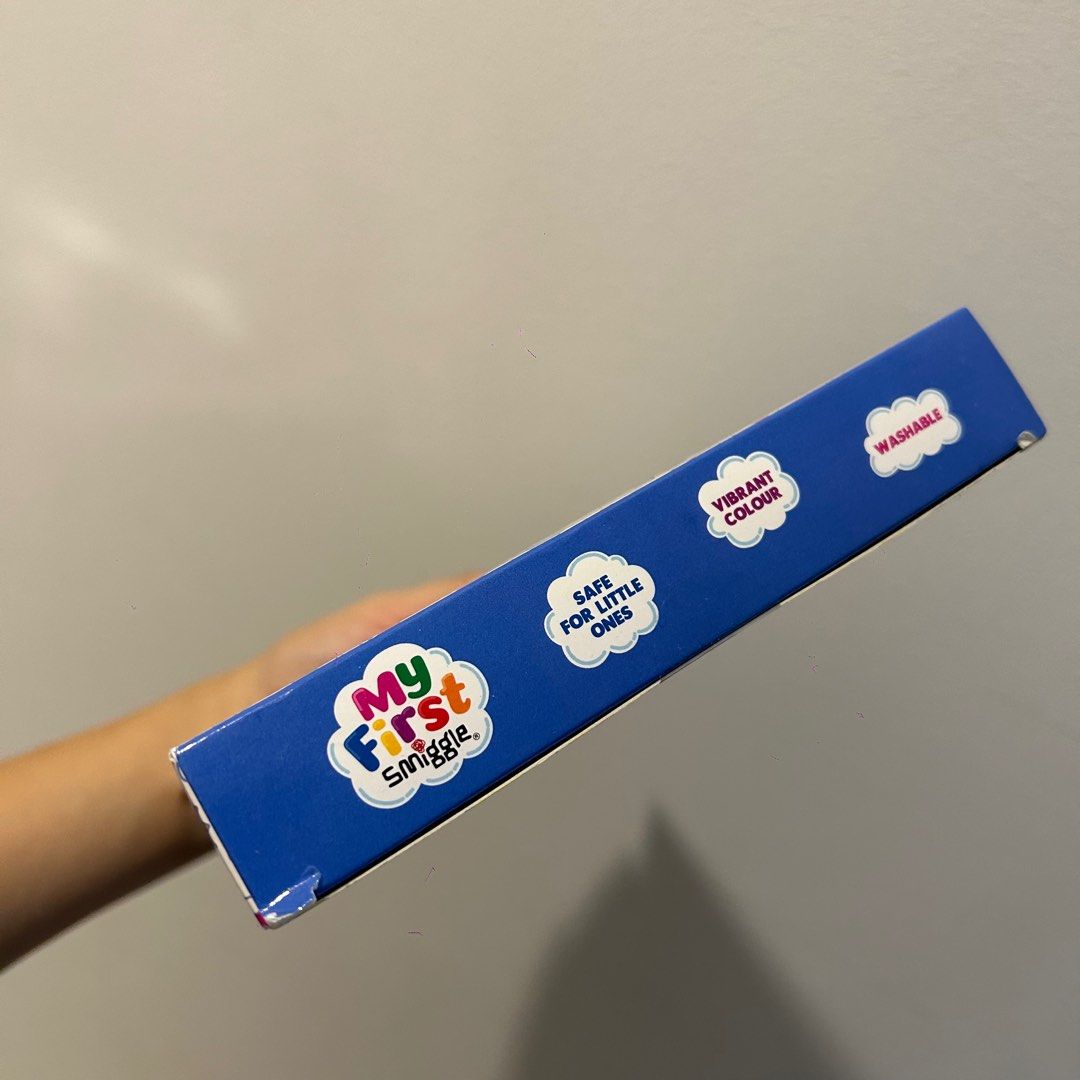 Smiggle My First Smiggle Triangle Crayons, Hobbies & Toys, Stationery ...