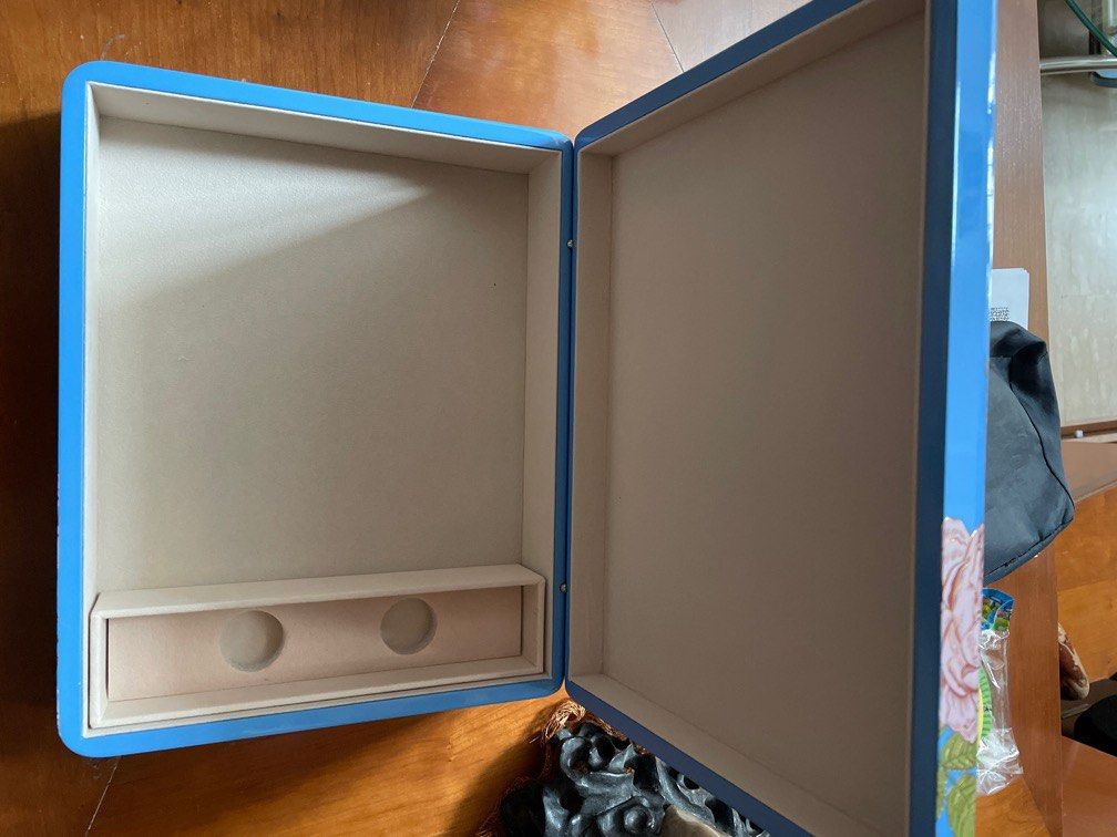 St Regis Mooncake Box, Furniture & Home Living, Home Improvement ...