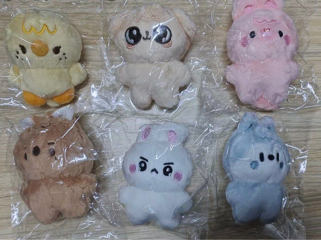 STRAYKIDS SKZ SHWEEP PLUSH DOLL, Hobbies & Toys, Collectibles ...