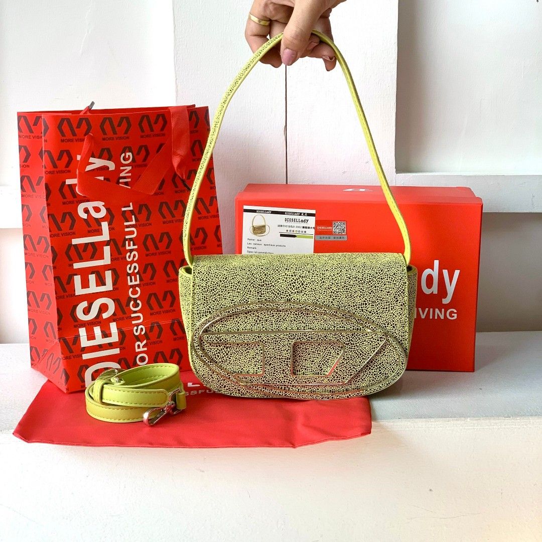 Tas DIESEL Crecked Shoulder Bag Set Box, Fesyen Wanita, Tas & Dompet di ...