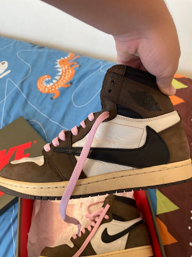 Travis Scott Air Jordan 1 mocha high, Men's Fashion, Footwear, Sneakers ...