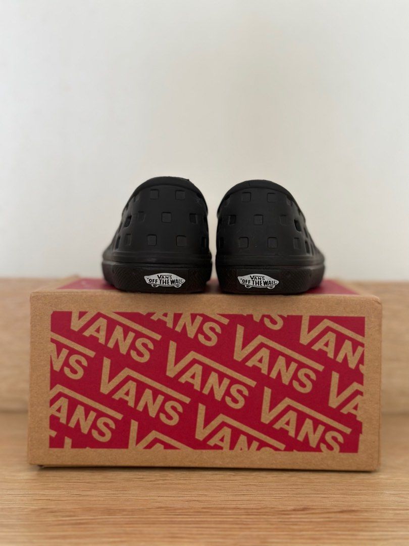 Vans Trek Slip on, Babies & Kids, Babies & Kids Fashion on Carousell
