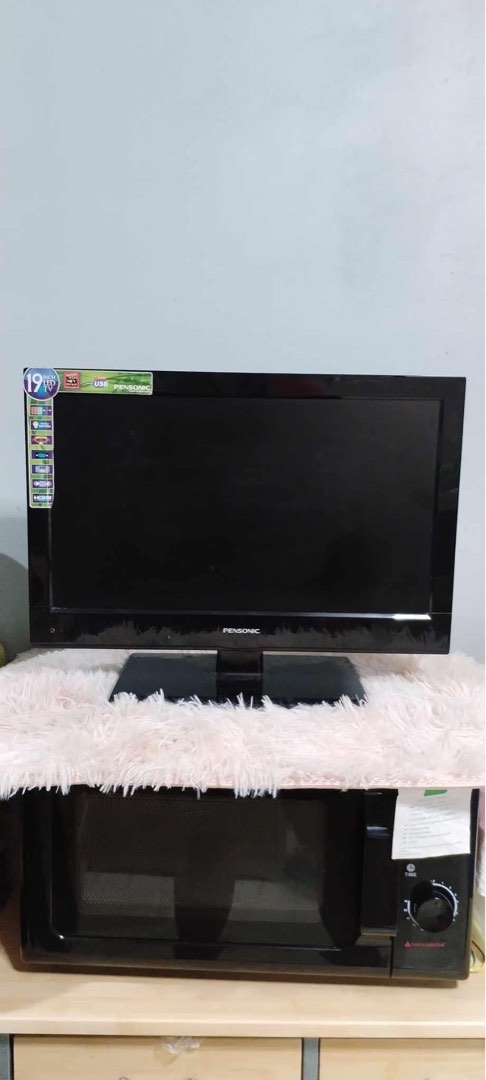 19 inch flat screen LED TV on Carousell