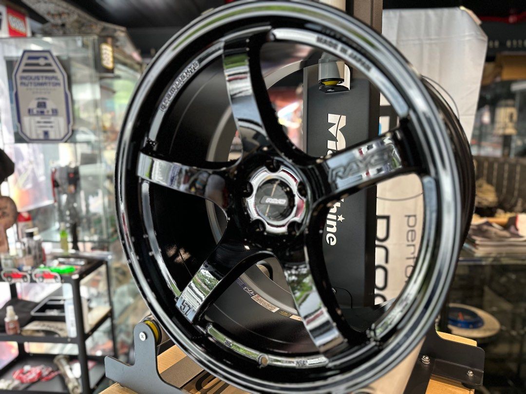 370Z rays wheels 57CR on Carousell