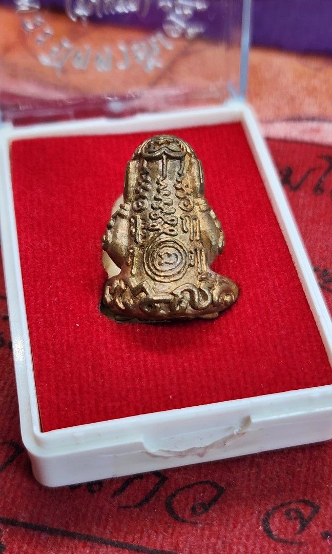 6 arms pidta (samlit) Lp kloy Wat phukaothong Be 2557, Hobbies & Toys ...