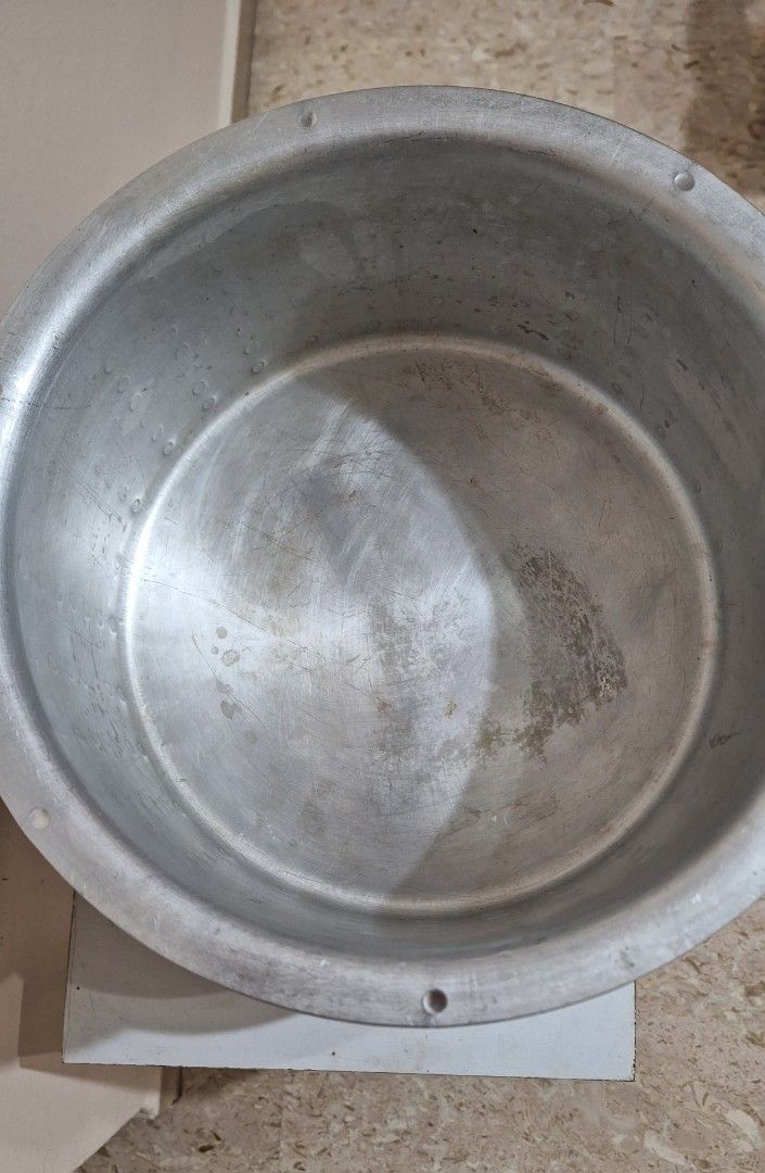 Aluminium Curry cooking pot 30cm and 32cm, TV & Home Appliances ...