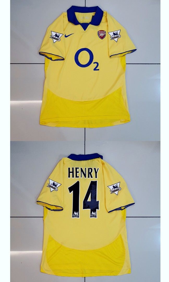 Arsenal Henry, Men's Fashion, Activewear on Carousell