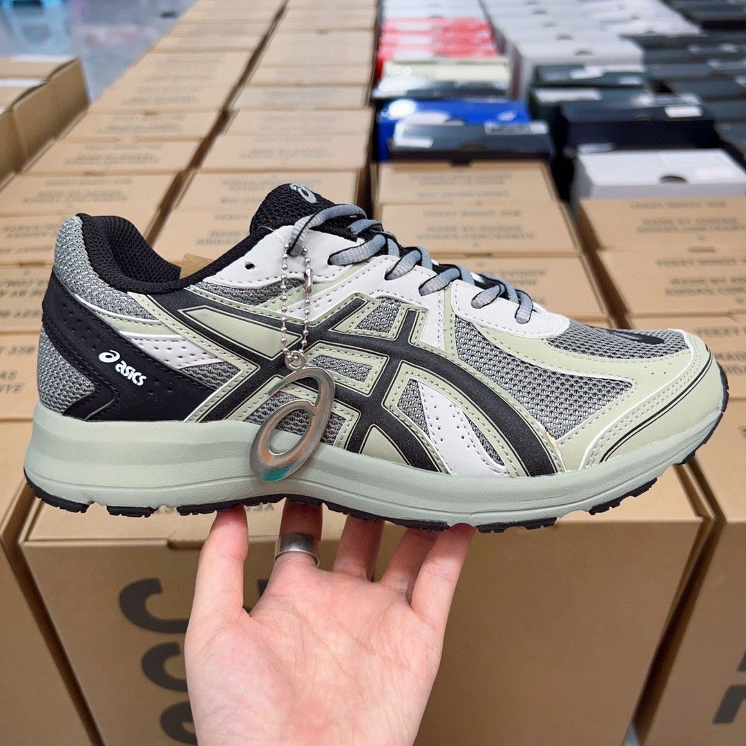 Asics JOG 100S SMU, 男裝, 鞋, 波鞋 - Carousell