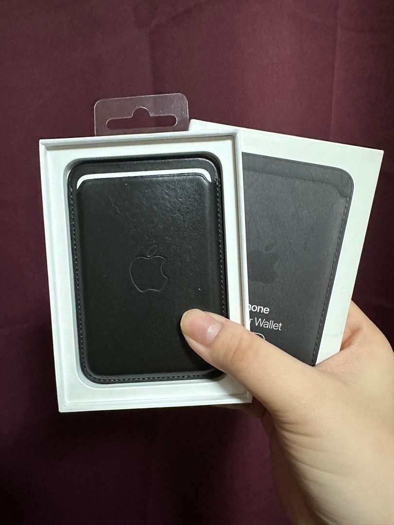Authentic Apple Wallet in Black - version 1 on Carousell