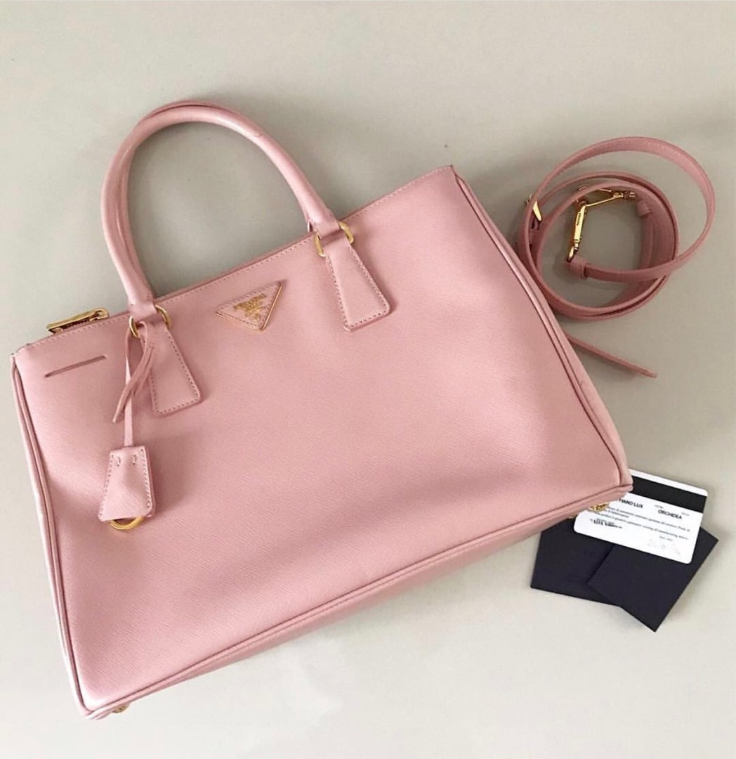 Authentic Prada Saffiano, Fesyen Wanita, Tas & Dompet di Carousell