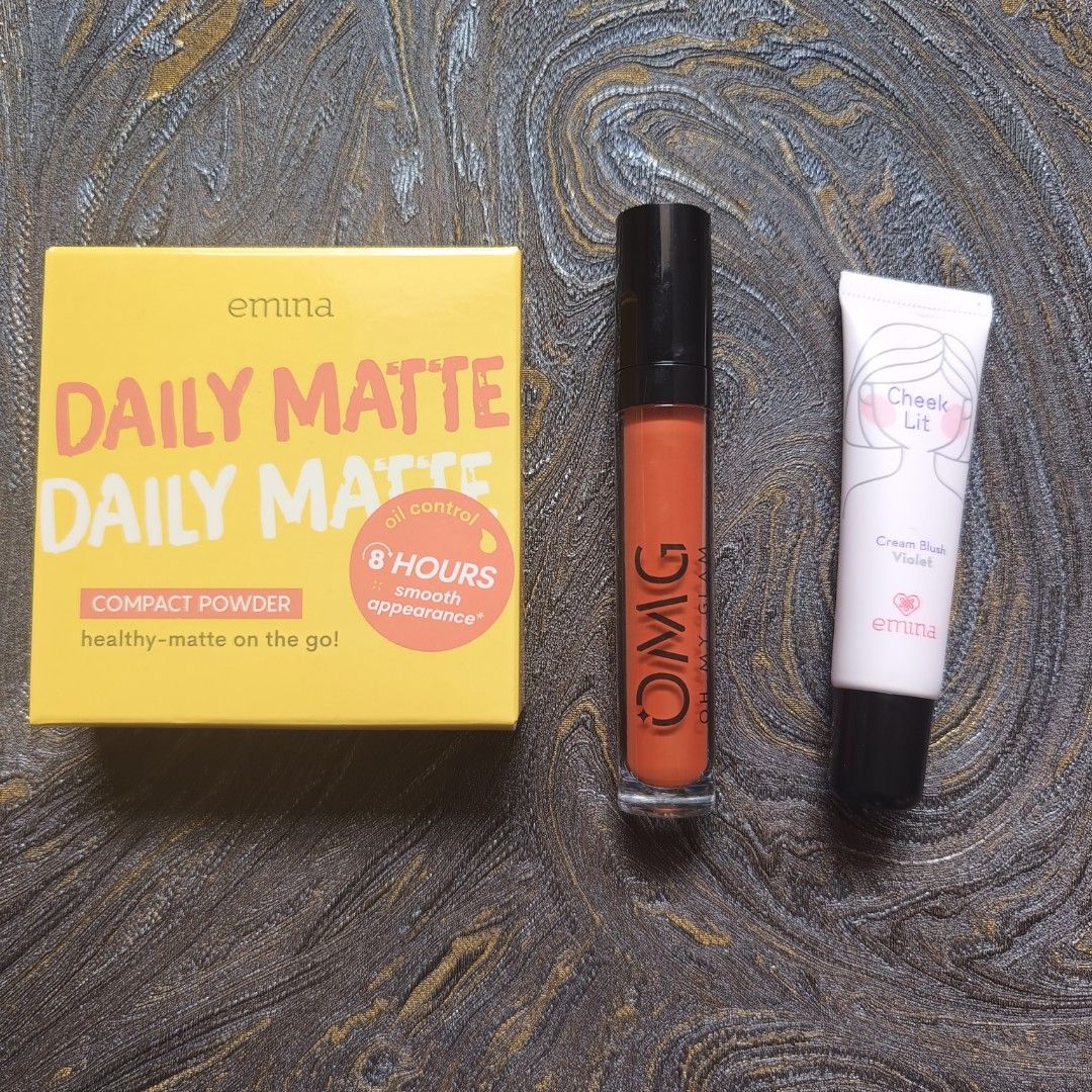 Bedak Emina Daily Matte Compact Powder Cheek Lit Emina OMG Lipgloss ...