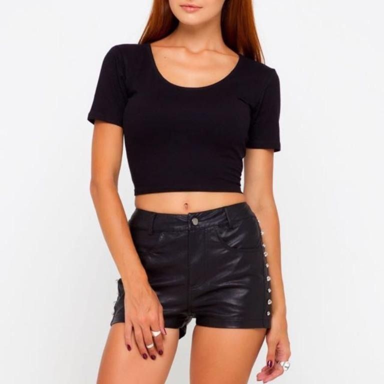Black Cropped Top, Women's Fashion, Tops, Other Tops on Carousell