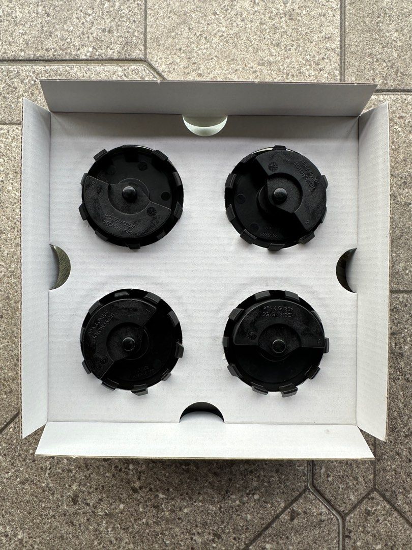 BMW floating hub caps, Car Accessories, Tyres & Rims on Carousell