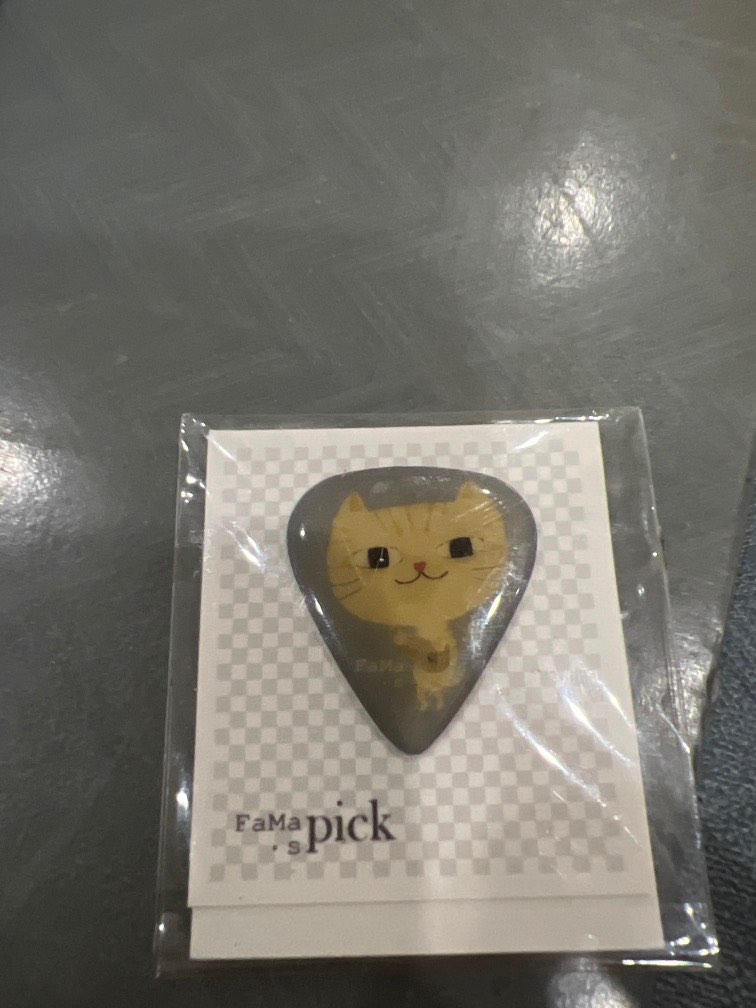 Cat guitar pick, Hobbies & Toys, Music & Media, Music Accessories on ...