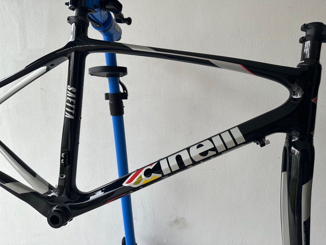 Cinelli Saetta full carbon road bike frameset size 54, Sports Equipment ...