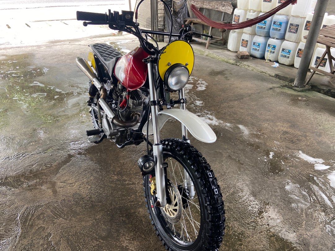 Classic modified RACAL TS125 on Carousell