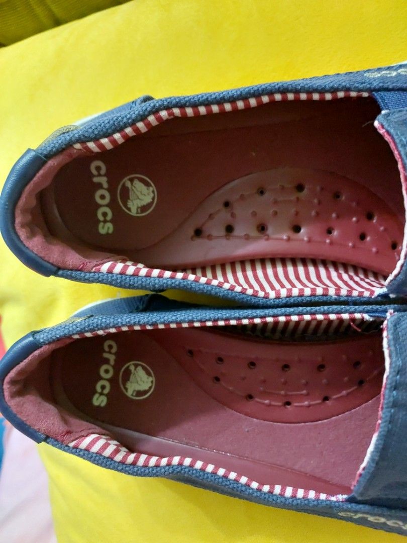 Crocs Walu Loafer W7, Women's Fashion, Footwear, Loafers on Carousell