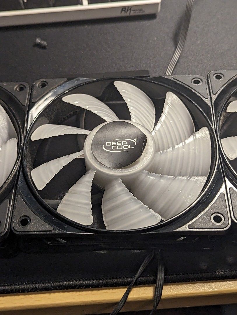 Deepcool RF120 RGB Fan with Controller Hub (Set of 3 fans), Computers ...