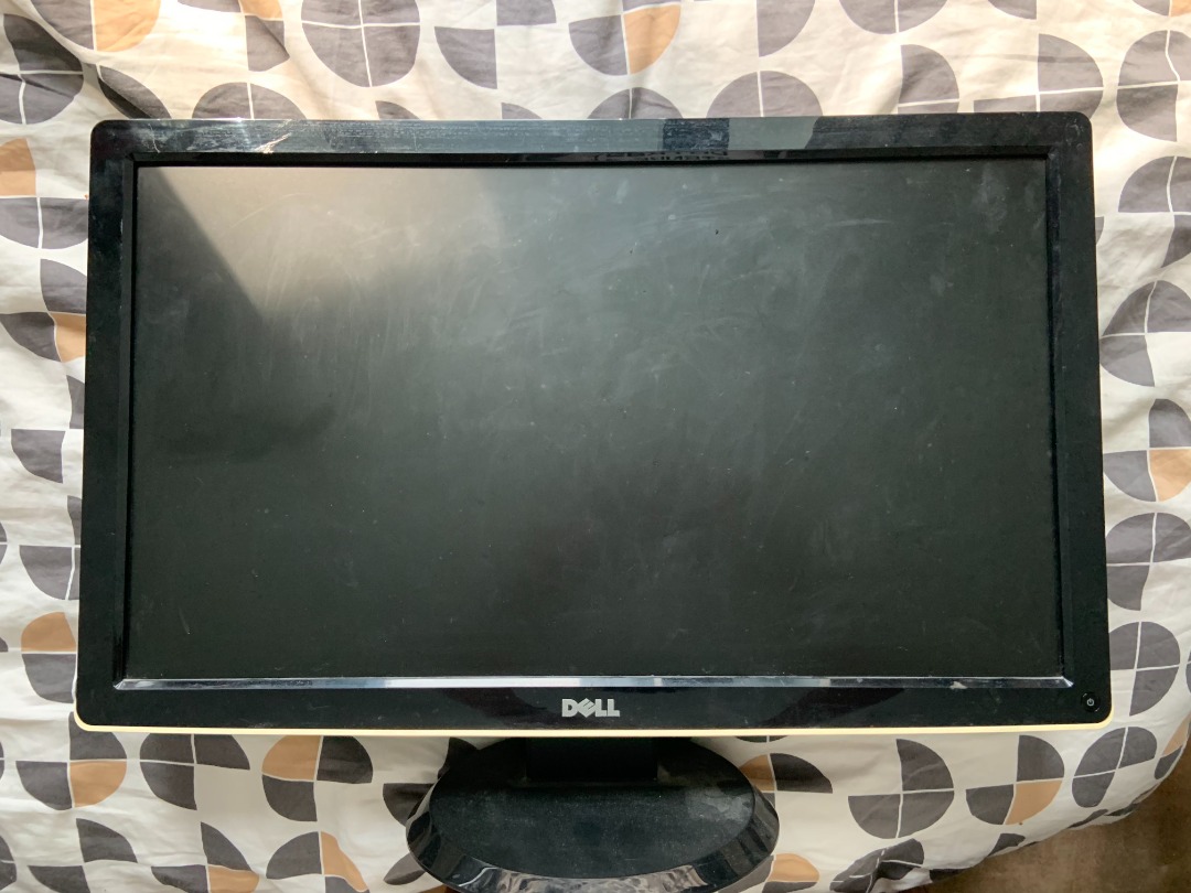 Dell 60hz LCD Monitor, Computers & Tech, Desktops on Carousell