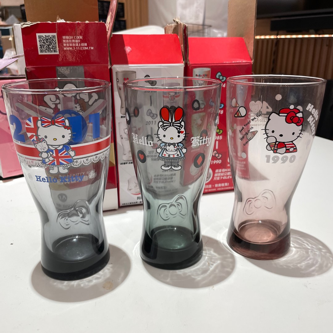Hello kitty 台灣 絕版罕有 7-11 玻璃杯 3隻 hellokitty hug you 40th anniversary, 傢俬 ...