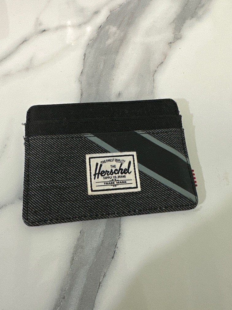 Herschel Card Holder, Men's Fashion, Watches & Accessories, Wallets & Card Holders on Carousell